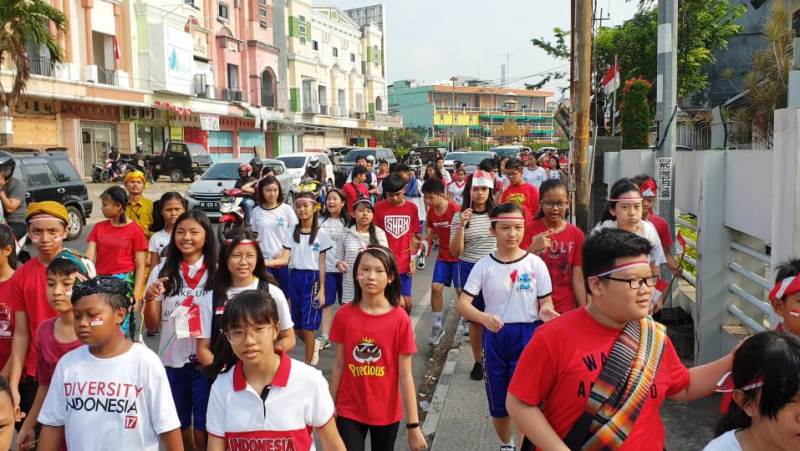 Ribuan Siswa Xavete Bandar Lampung Ikuti Pawai Kemerdekaan — Altumnews.com